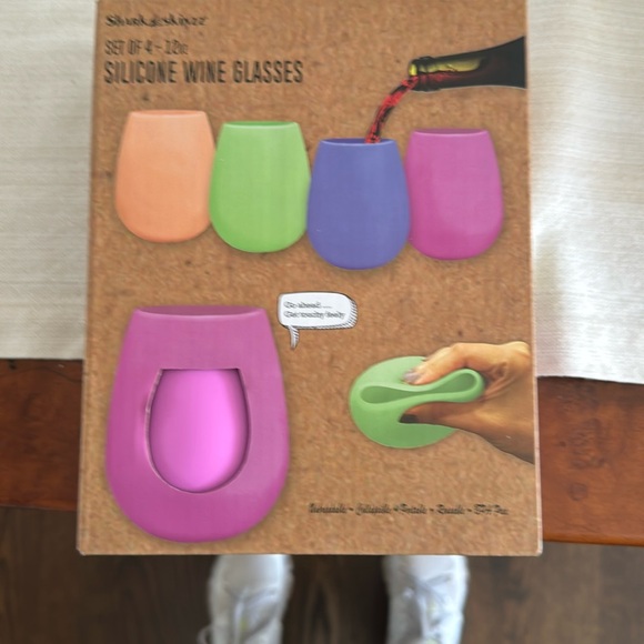 shark and skinzz | Dining | Set Of 4 Multi Colored Silicone Wine ...